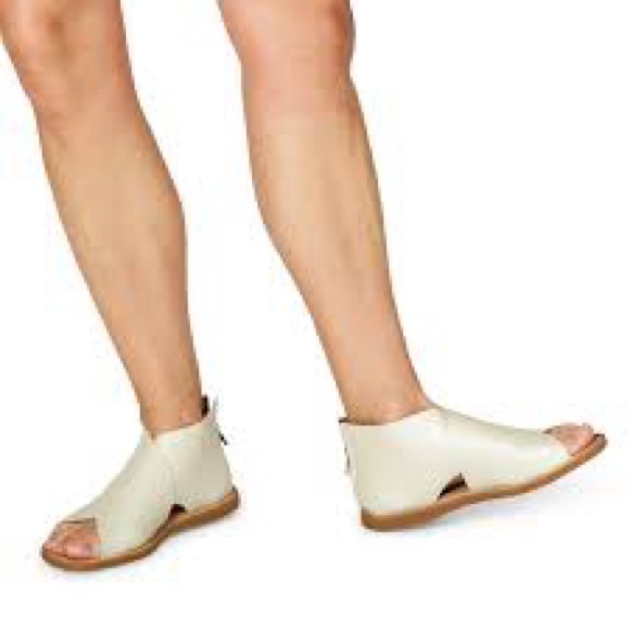 Born | Shoes | Born Sandals | Poshmark